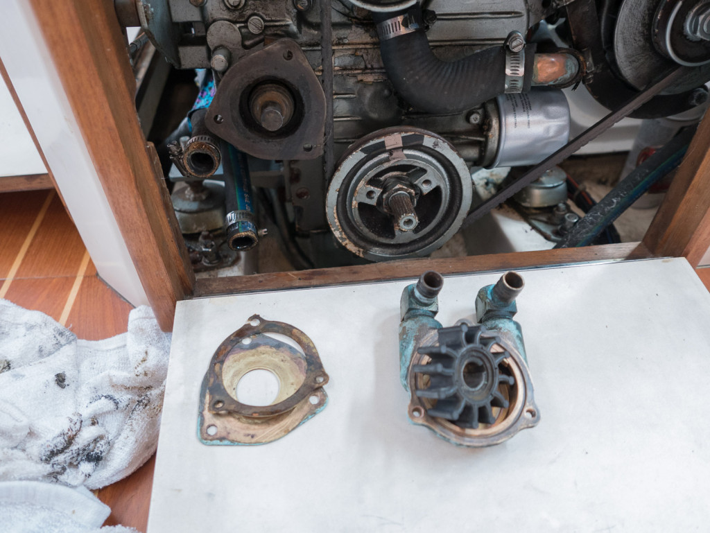 How to change the impeller on a Universal M25 XP – Catching The Horizon